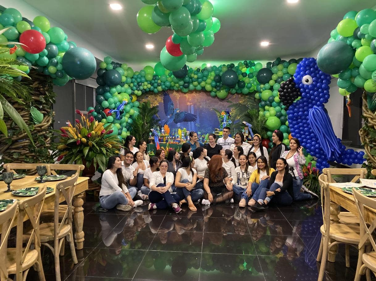 QUIÉNES SOMOS - Globos Colombia